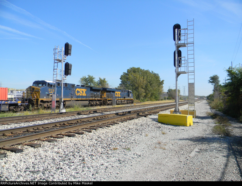 CSX 833CSX